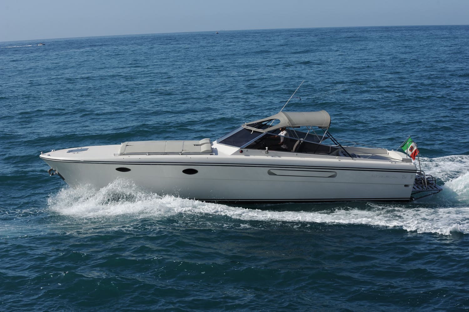 Itama 38 - Gioacchino Esposito - Book a tour or rent a boat in Amalfi Coast